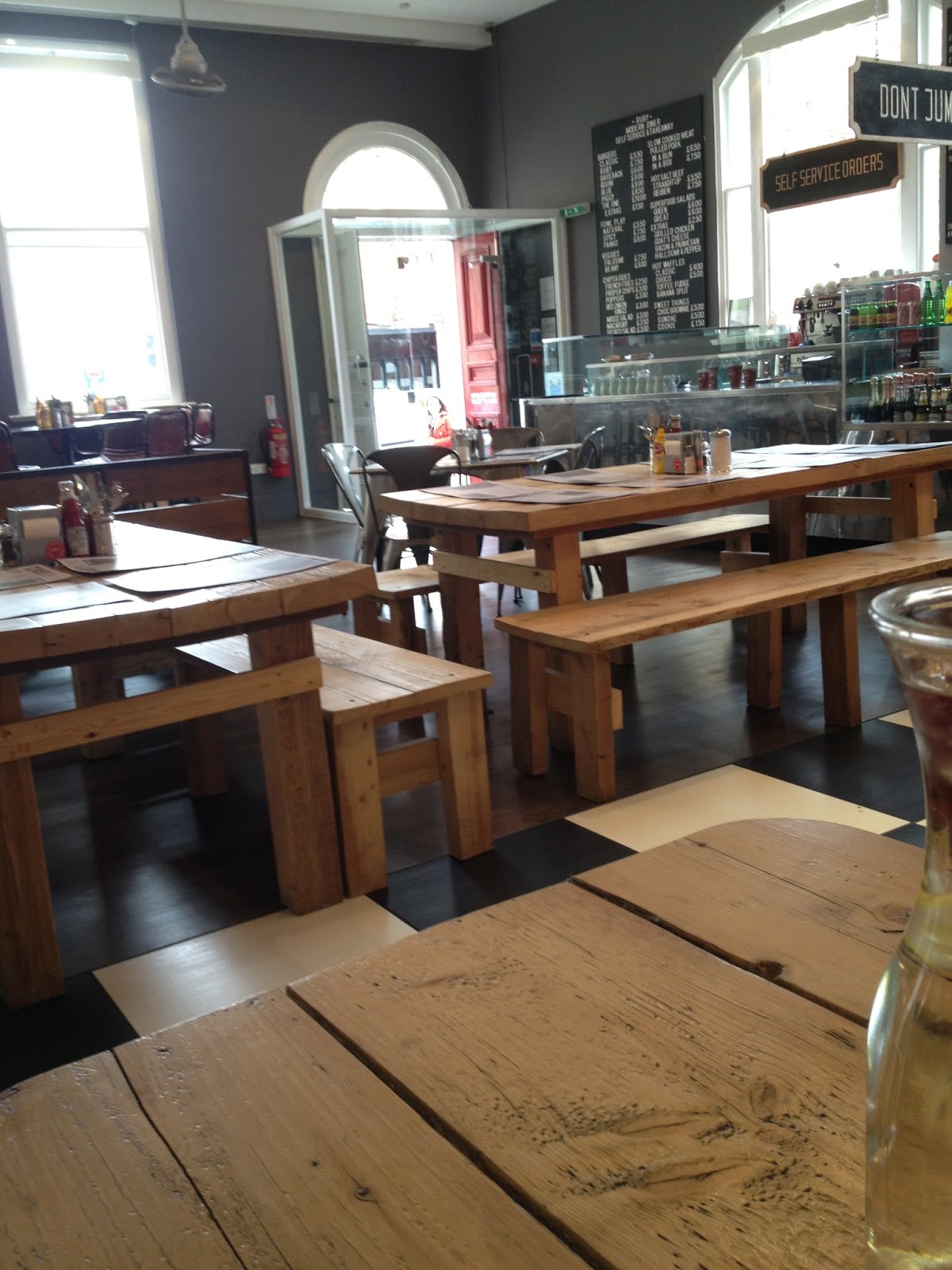 Grazing Kate: Devon Cafe Review: Ruby, Exeter - Fab venue and burgers